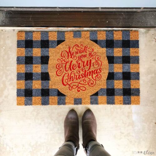 Christmas Doormats You Can Make (For A Warm Holiday Welcome)! • The ...