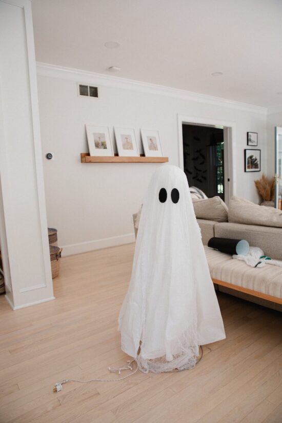 Easy DIY Ghost Decorations to Make for Halloween • The Budget Decorator